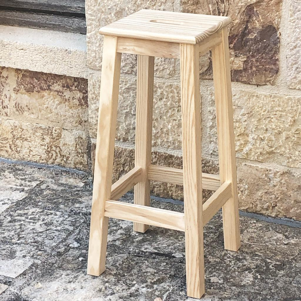 Tabouret en pin massif - haut | Sevellia